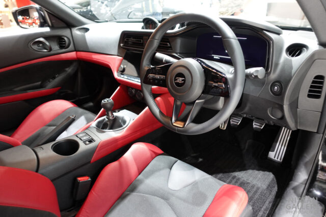 フェアレディZ(RZ34型)の内装色とシート地 | 日産ギャラリーフォトギャラリー