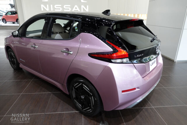 日産リーフ(ZAA-ZE1型)のボディカラー(2022年仕様変更) | 日産ギャラリーフォトギャラリー