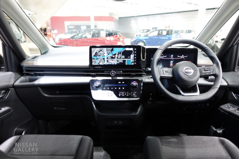 日産セレナ ハイウェイスターV(C28型)を日産グローバル本社ギャラリーに展示 | 日産ギャラリーフォトギャラリー